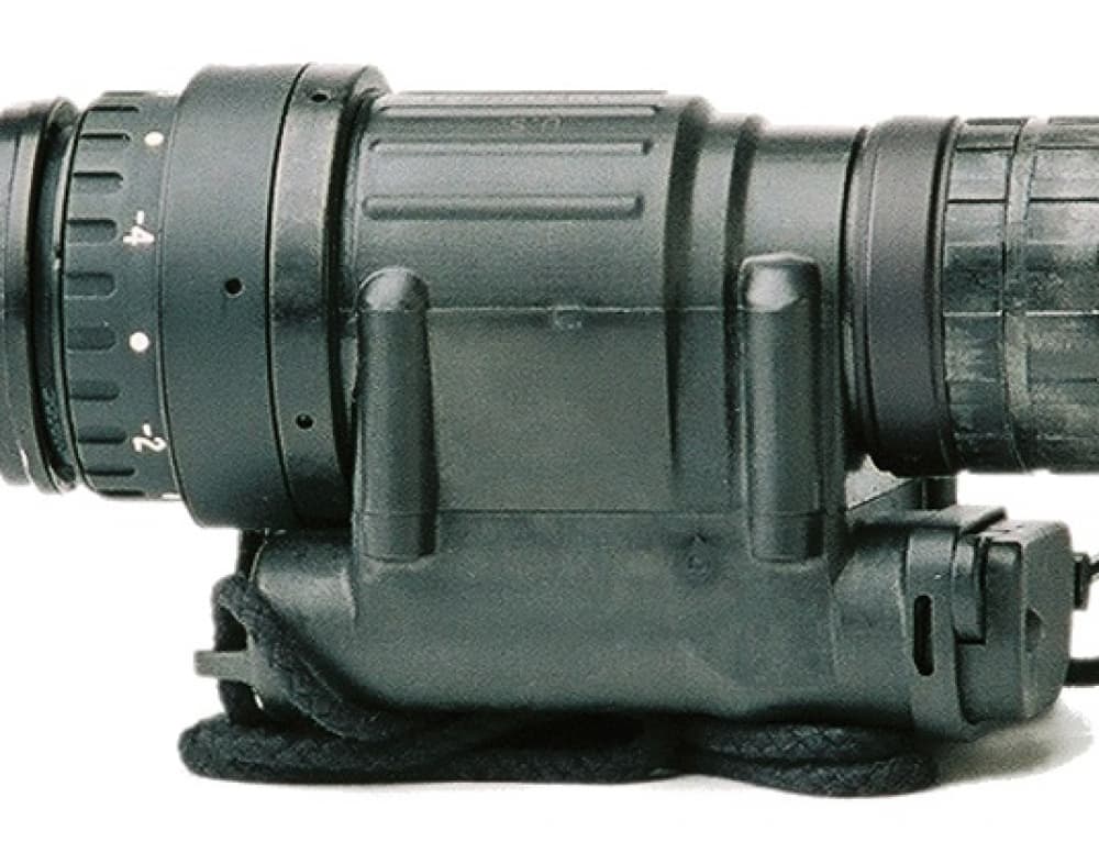 CLIP-ON NIGHT VISION UNFILMED WHITE PHOSPHOR (LONG RANGE) – M2124-LR ...